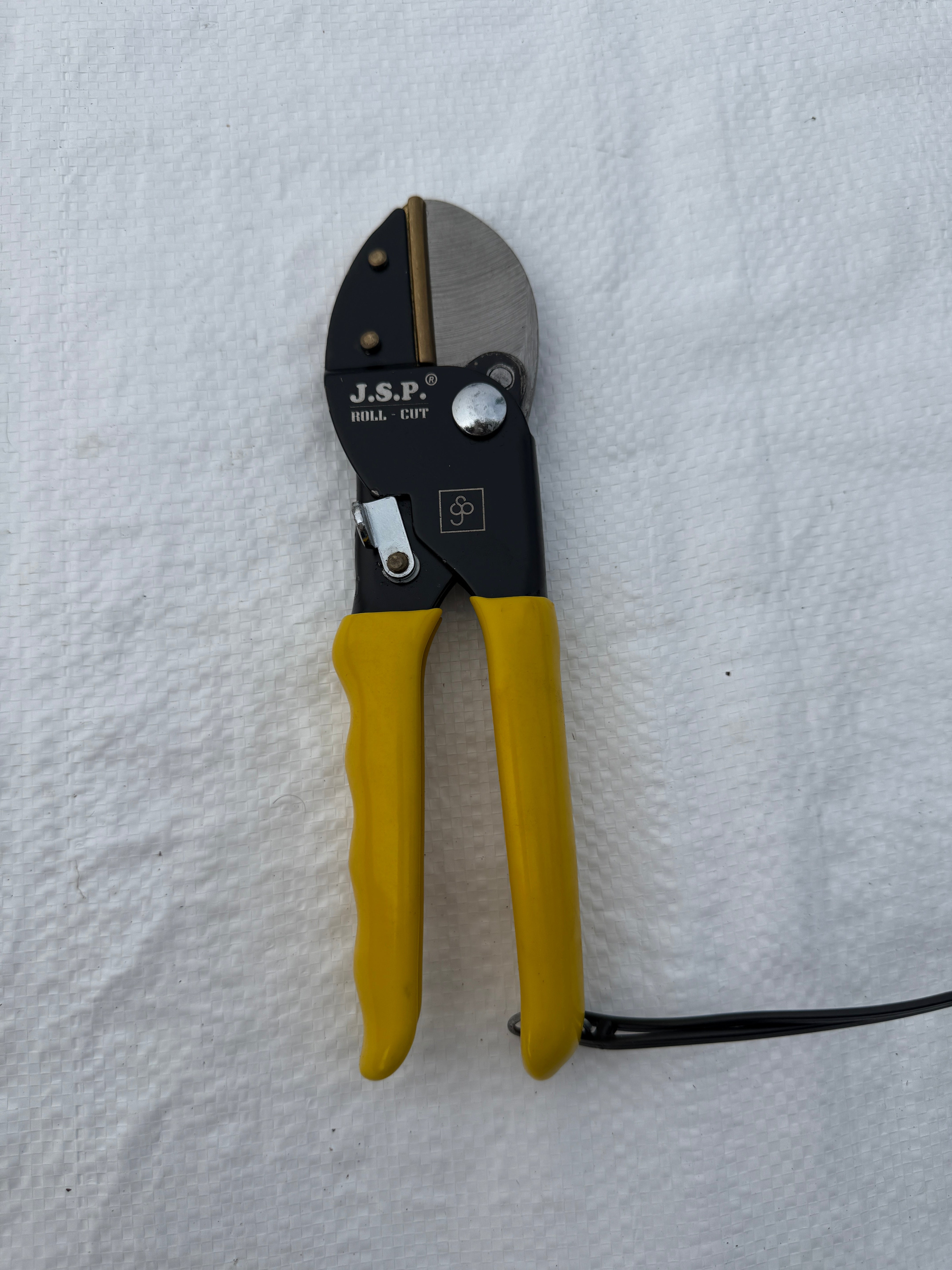 Pruning Secateur with Sleeve | jaihindnursery Cutter Tool